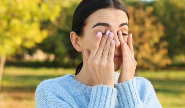Seasonal Allergic Conjunctivitis: Understanding Triggers - Israel Pharm